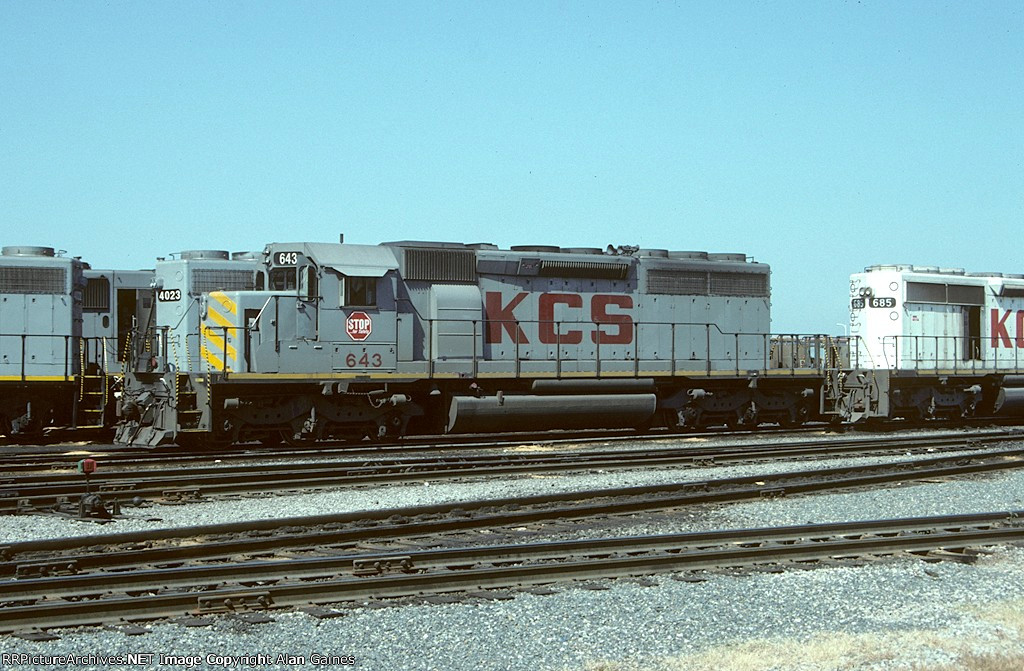 KCS SD40-2 643